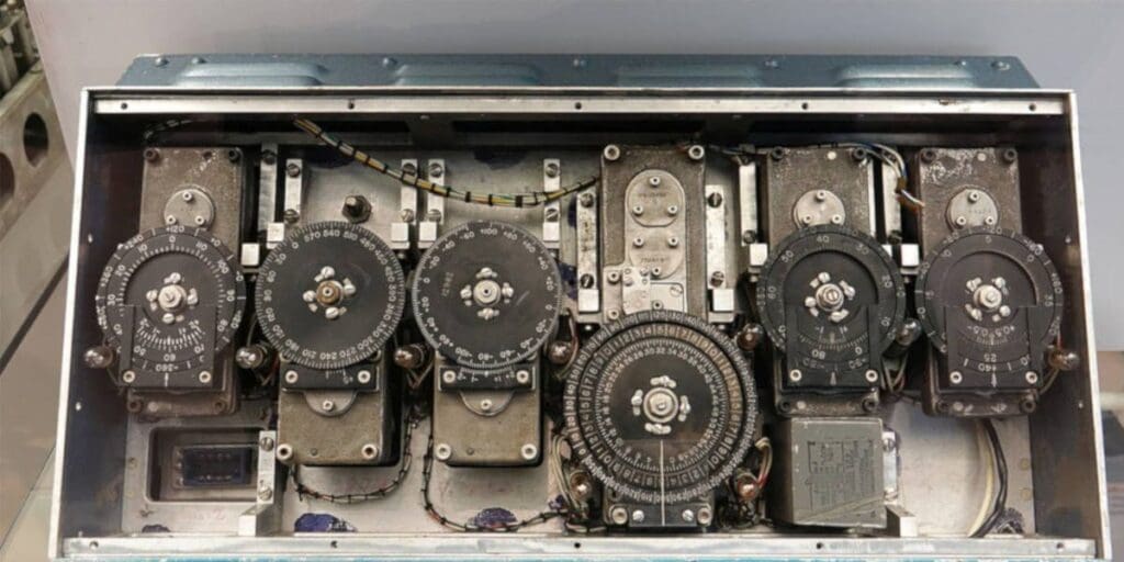 Integrating React Native Navigators. Navigating Between Screens